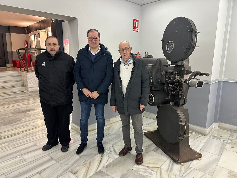Miguelturra recupera un tesoro cultural: El emblemático proyector del ...